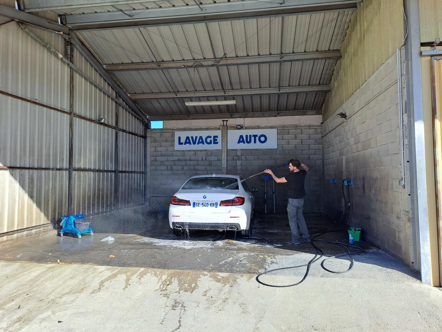 Lavage Auto | Ateliers du Luberon